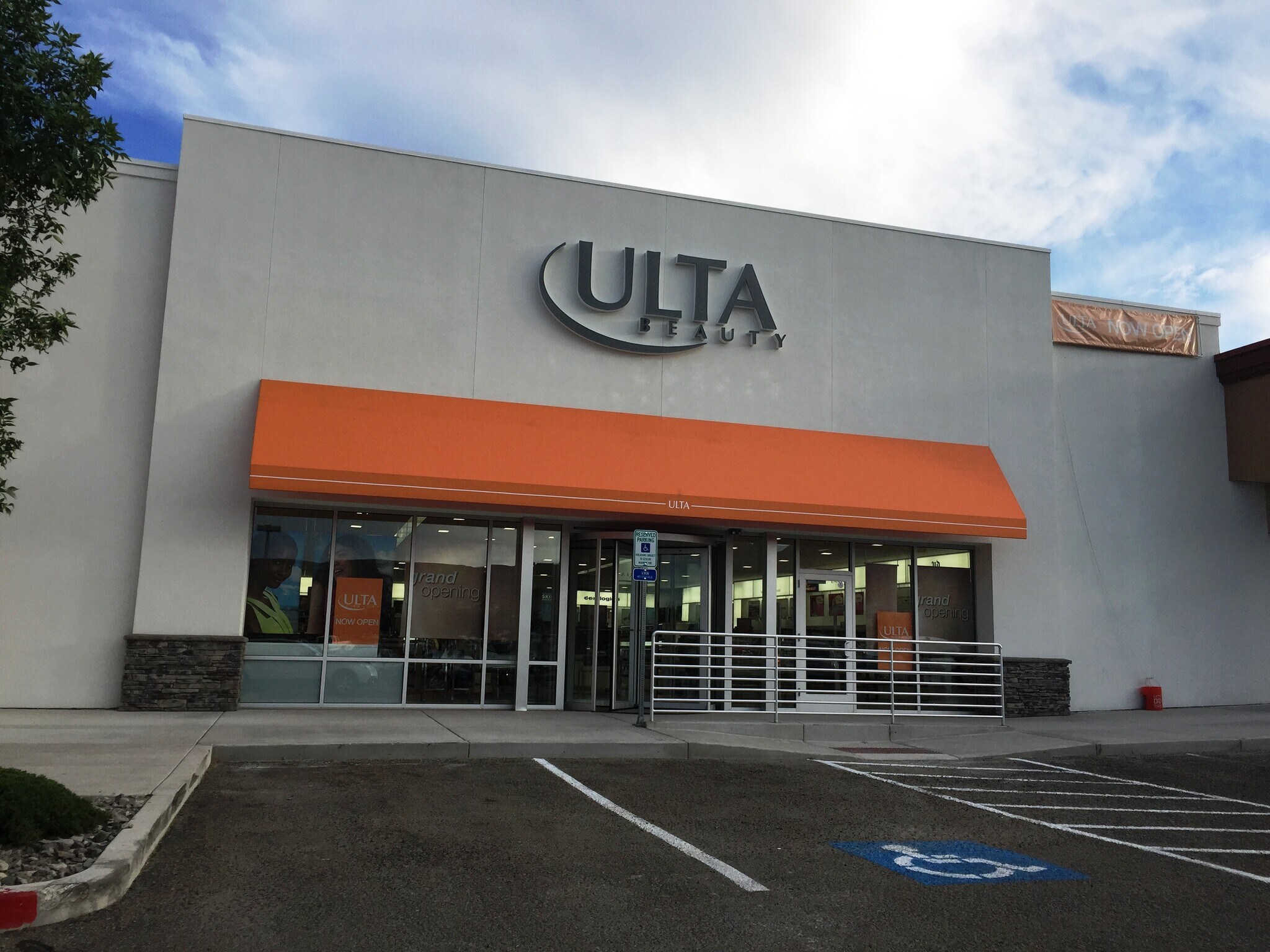 5100-5150 Mae Anne Ave, Reno, NV 89523 - Ridgeview Plaza | LoopNet