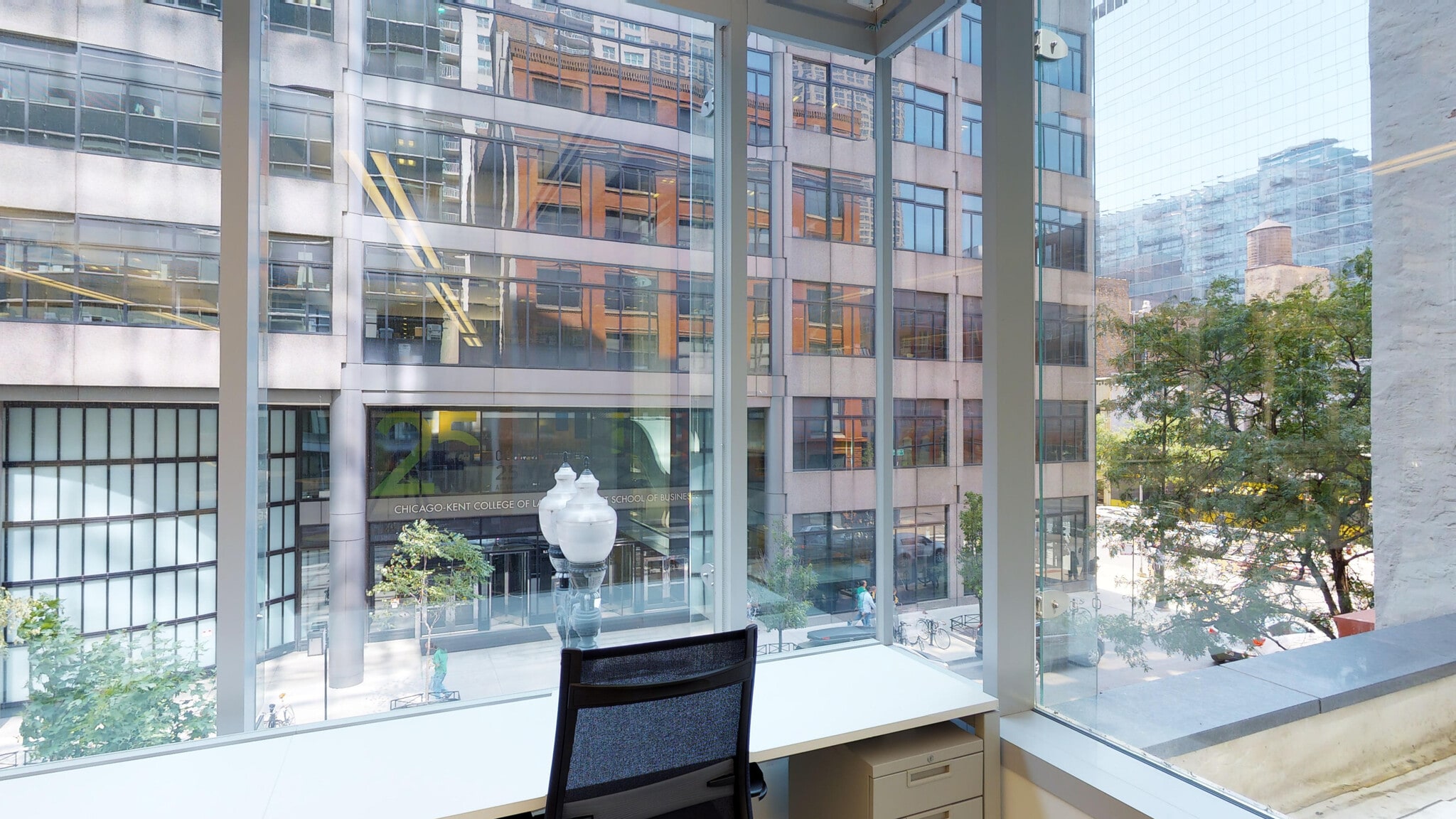 550 W Adams St, Chicago, IL 60661 - USG Building | LoopNet