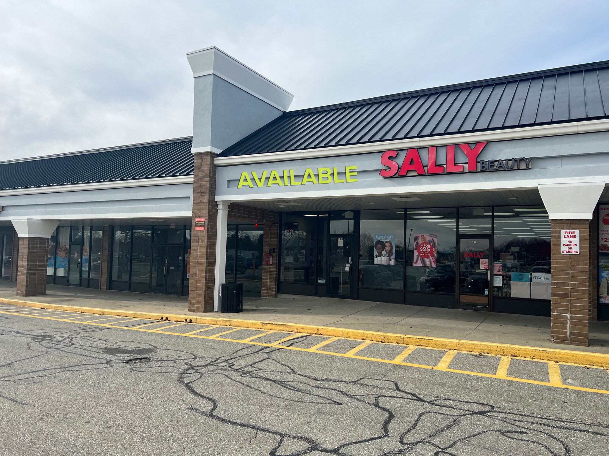 220 Route 12, Groton, CT 06340 - Groton Square | LoopNet