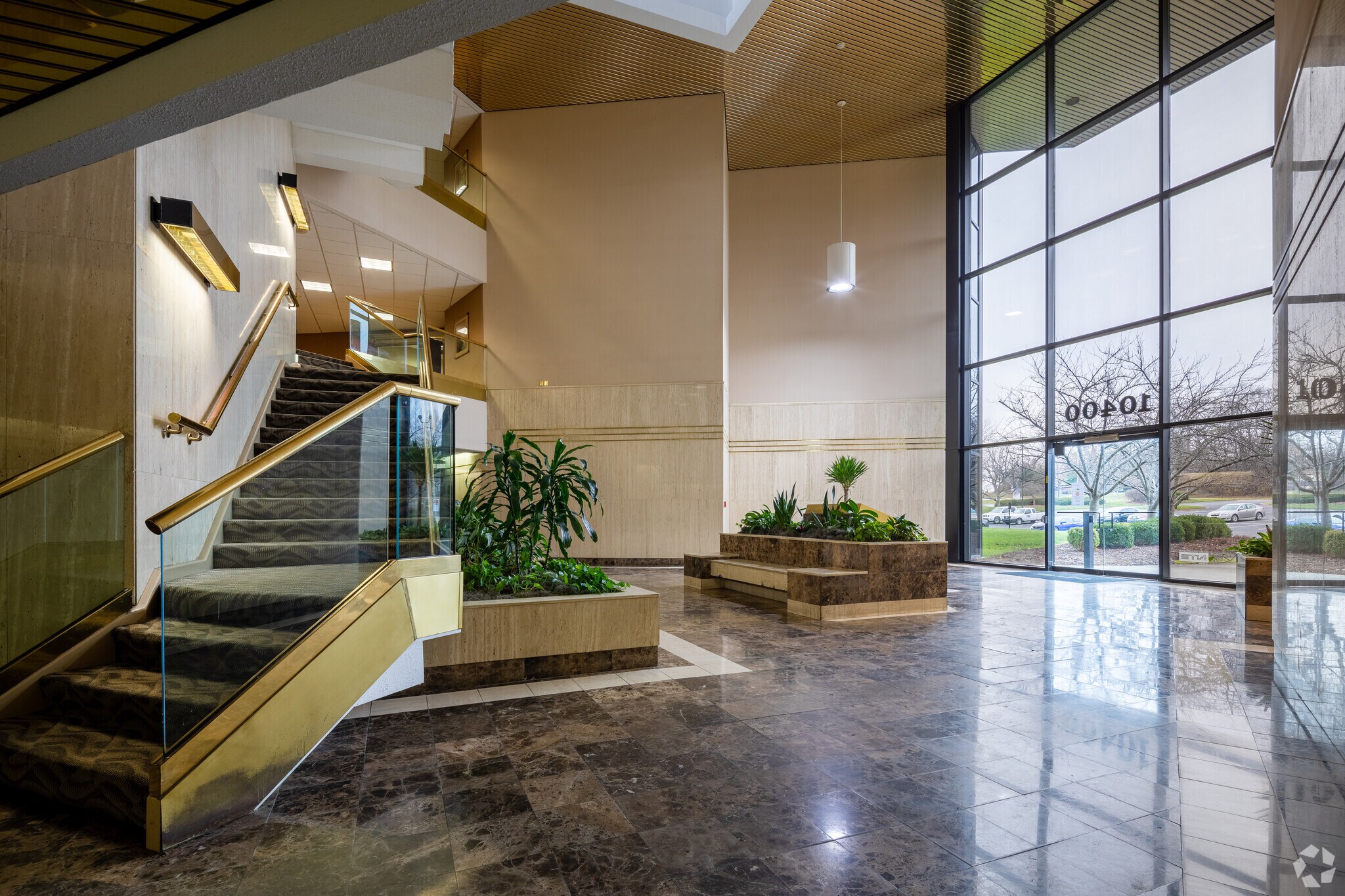 10400 Linn Station Rd, Louisville, KY 40223 - Atrium Center | LoopNet