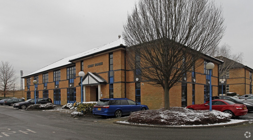 1 Mark Rd, Hemel Hempstead, HP2 7DW - Crest House | LoopNet