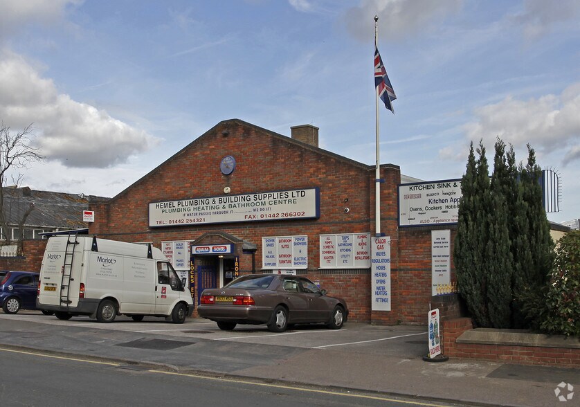 33 Mark Rd, Hemel Hempstead, HP2 7DN | LoopNet