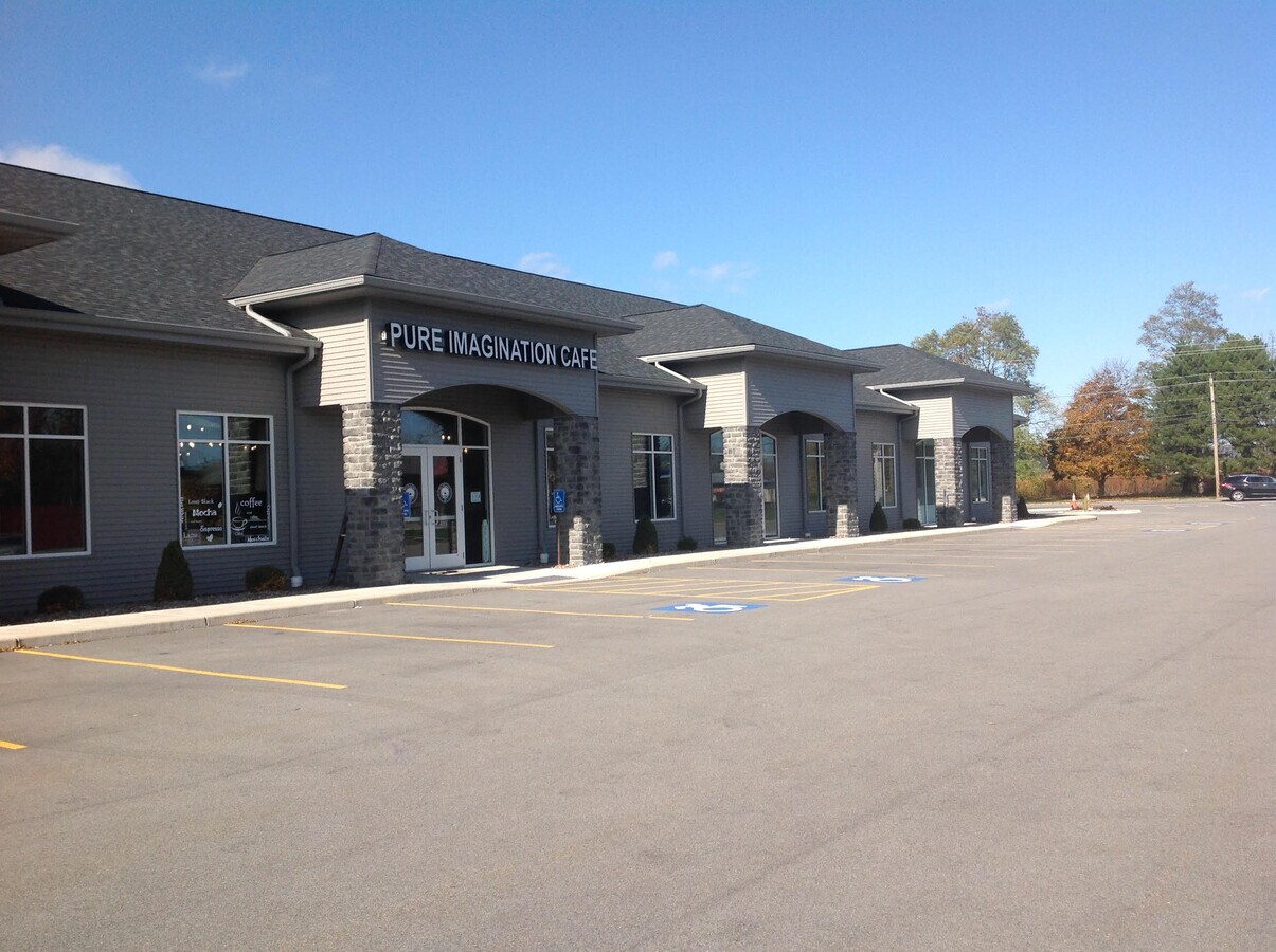 2997 Buffalo Rd, Rochester, NY 14624 - THE PLAZA AT ELMGROVE | LoopNet.com