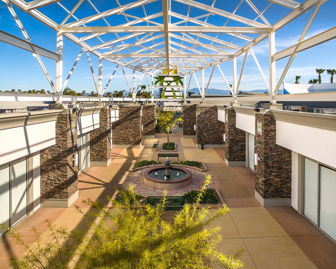 2200 Outlet Center Dr, Oxnard, CA 93030 - The Palms | LoopNet