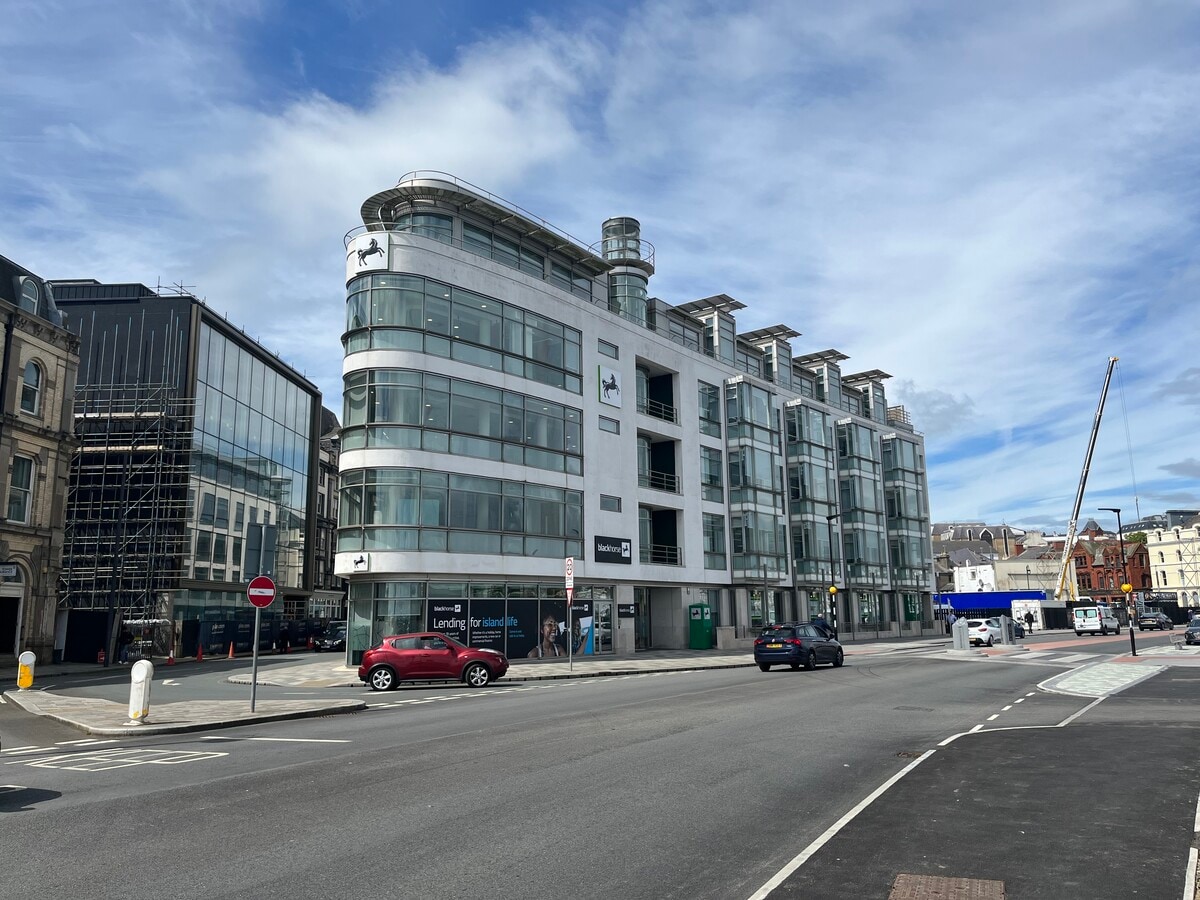 2 Victoria St, Isle Of Man, IM1 2LN | LoopNet