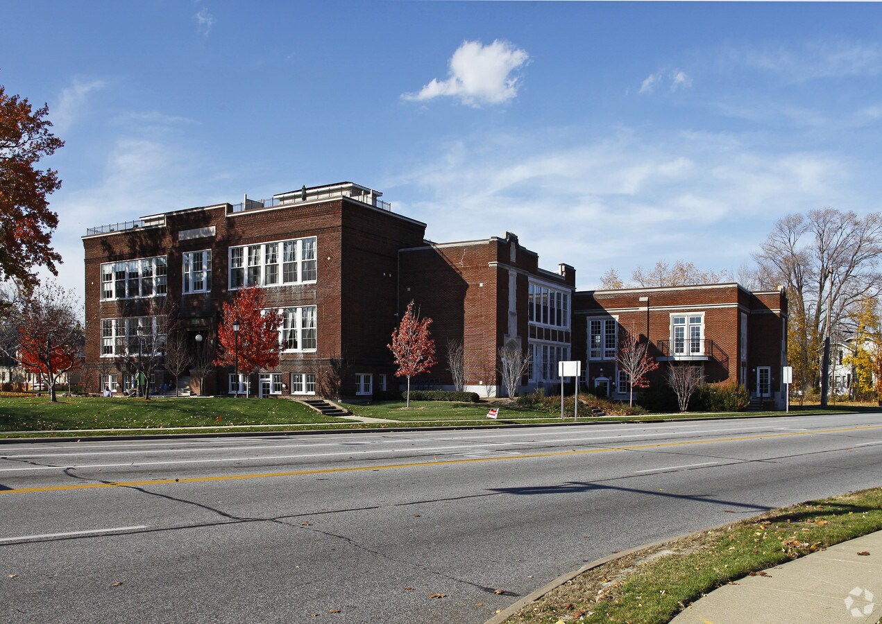 7482 Center St, Mentor, OH 44060 - Center Street Condos | LoopNet