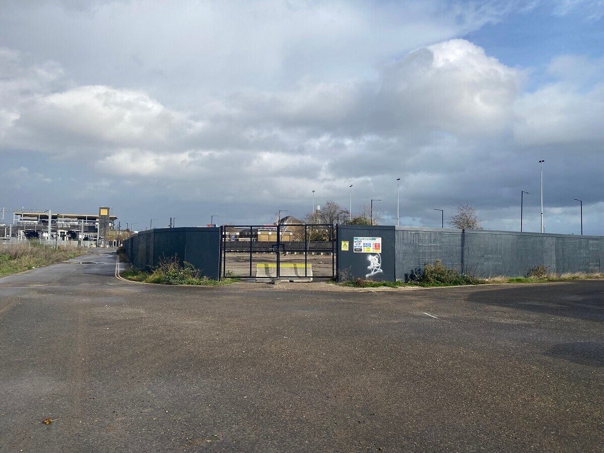 27 Meridian Way, London, LND N18 3HF - for Lease | LoopNet