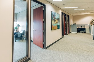 5 Centerpointe Dr, Lake Oswego, OR 97035 - 5 Centerpointe | LoopNet