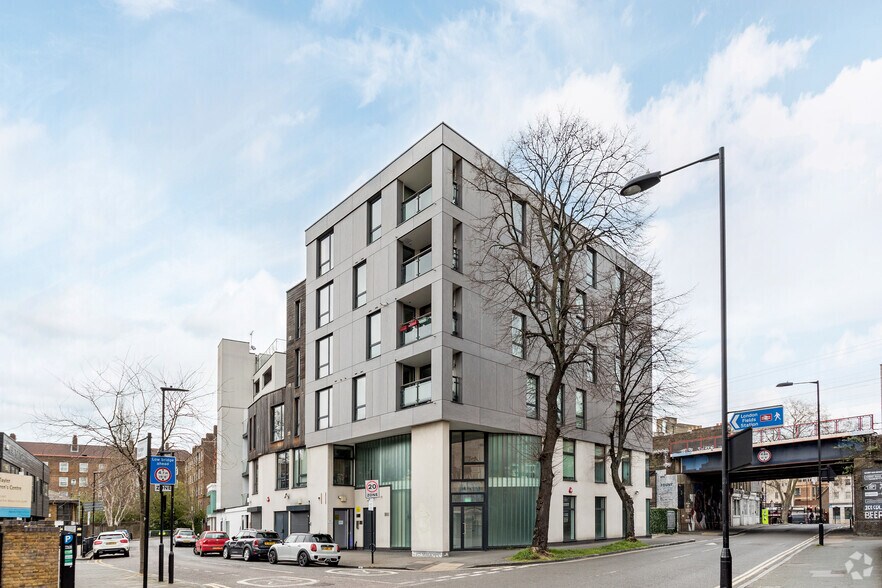4 Triangle Rd, London, E8 3SP | LoopNet