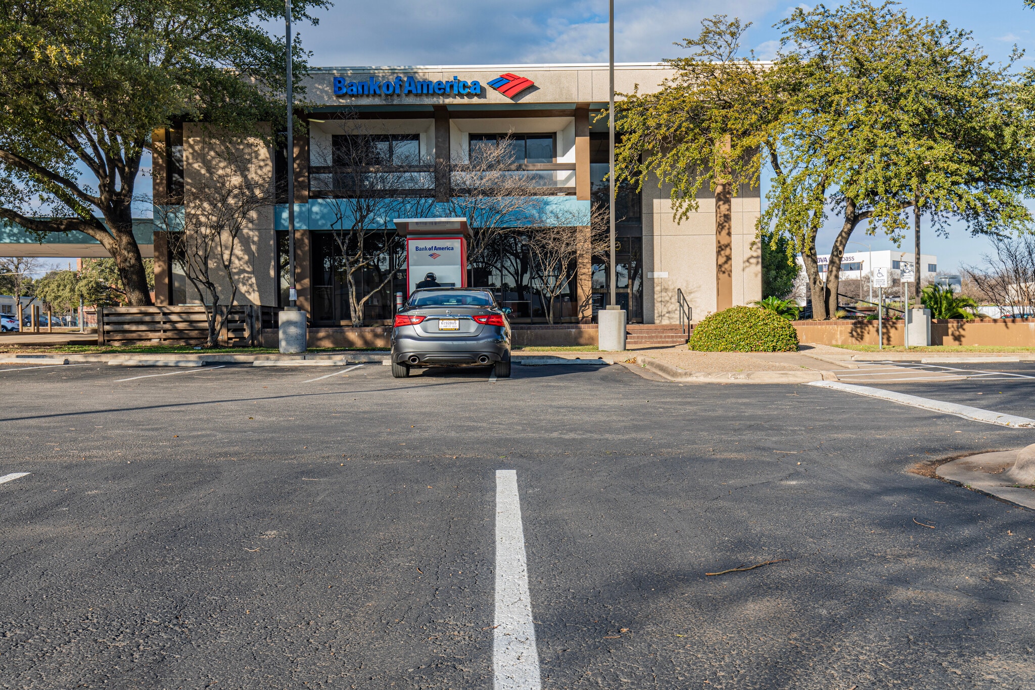 7900 Shoal Creek Blvd, Austin, TX 78757 - Moody Bank | LoopNet