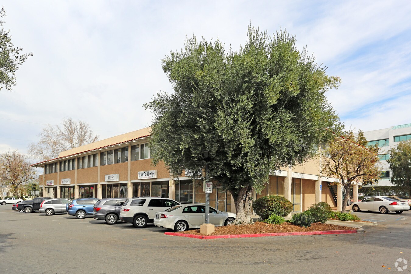 23542 23546 12 Lyons Ave Santa Clarita Ca 91321 Loopnet
