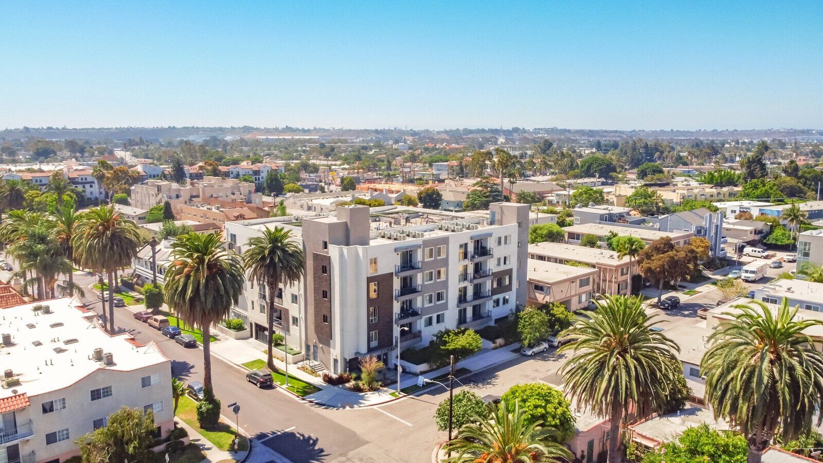 11900 Courtleigh Dr, Los Angeles, CA 90066 | LoopNet