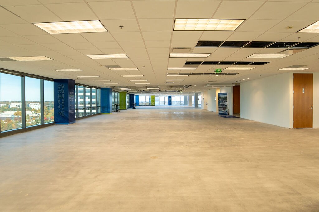 1001 Summit Blvd, Atlanta, GA 30319 - Perimeter Summit | LoopNet