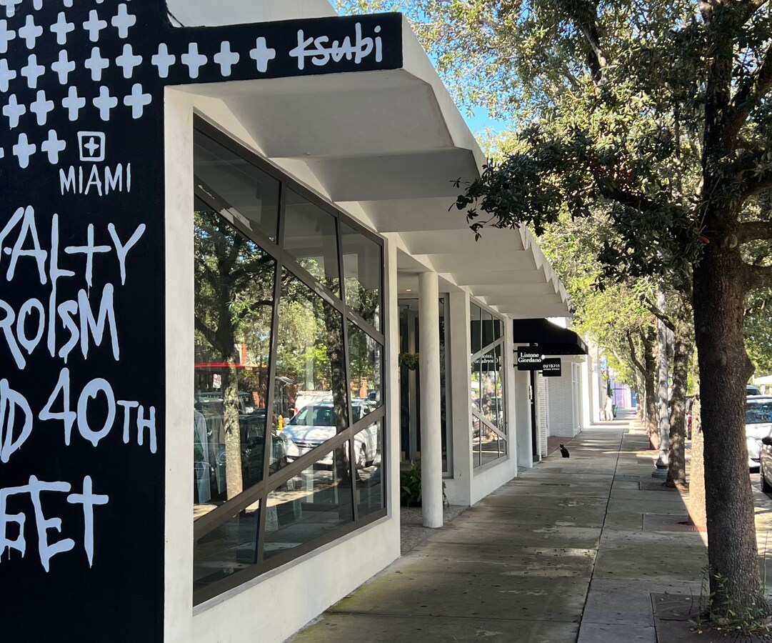 70-74 NE 40th St, Miami, FL 33137 - Design District Retail Building ...