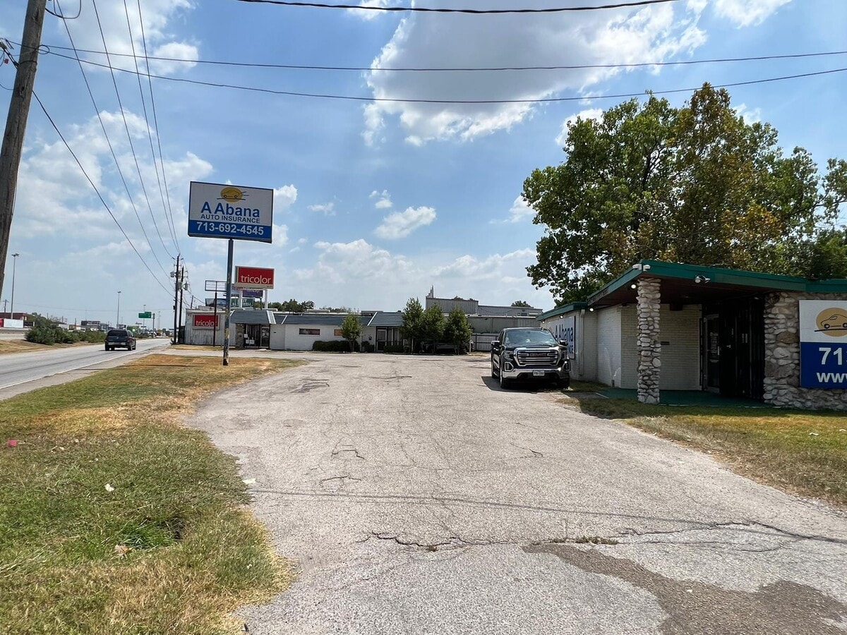 5231 North Fwy, Houston, TX 77022 - 5231 N Fwy Service Rd | LoopNet