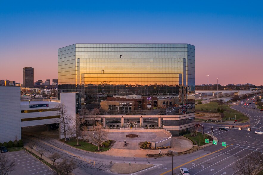 231 S Bemiston Ave, Clayton, MO 63105 - Office Evolution Clayton | LoopNet