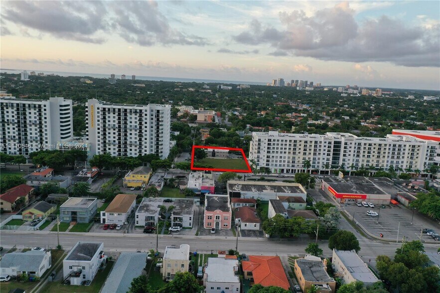 2000 SW 8th St, Miami, FL 33135 | LoopNet