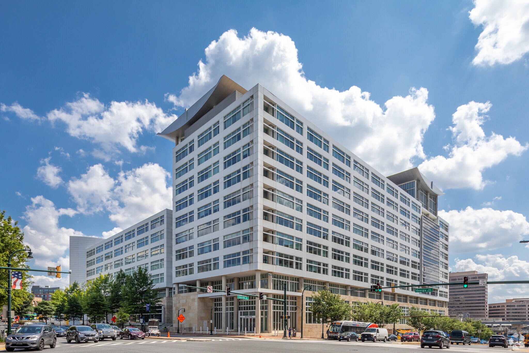 1 Inventa Pl, Silver Spring, MD 20910 - Inventa Towers | LoopNet