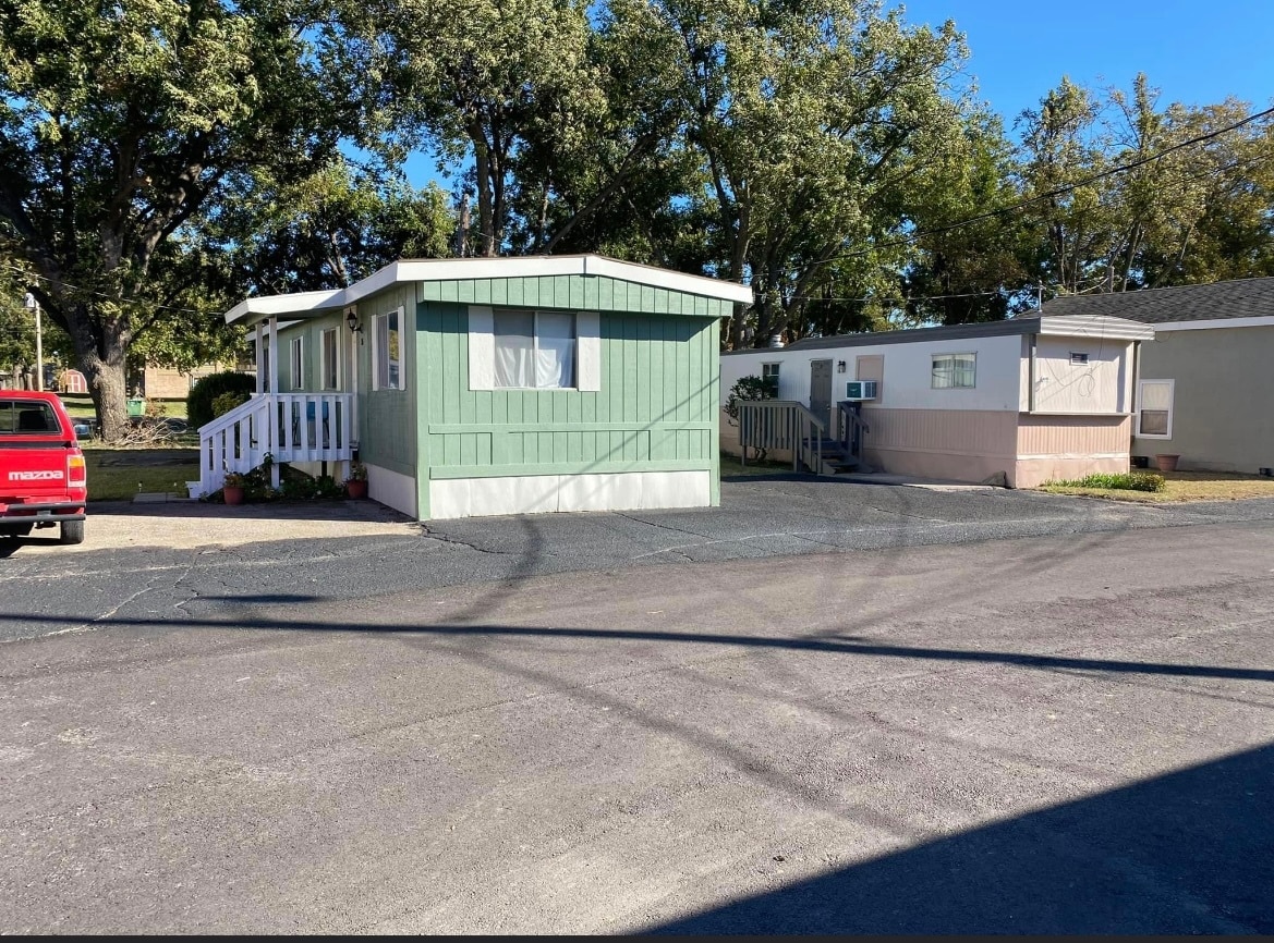 1501 E North Ave, Tonkawa, OK 74653 - Pecan Creek Lodge & RV Park | LoopNet