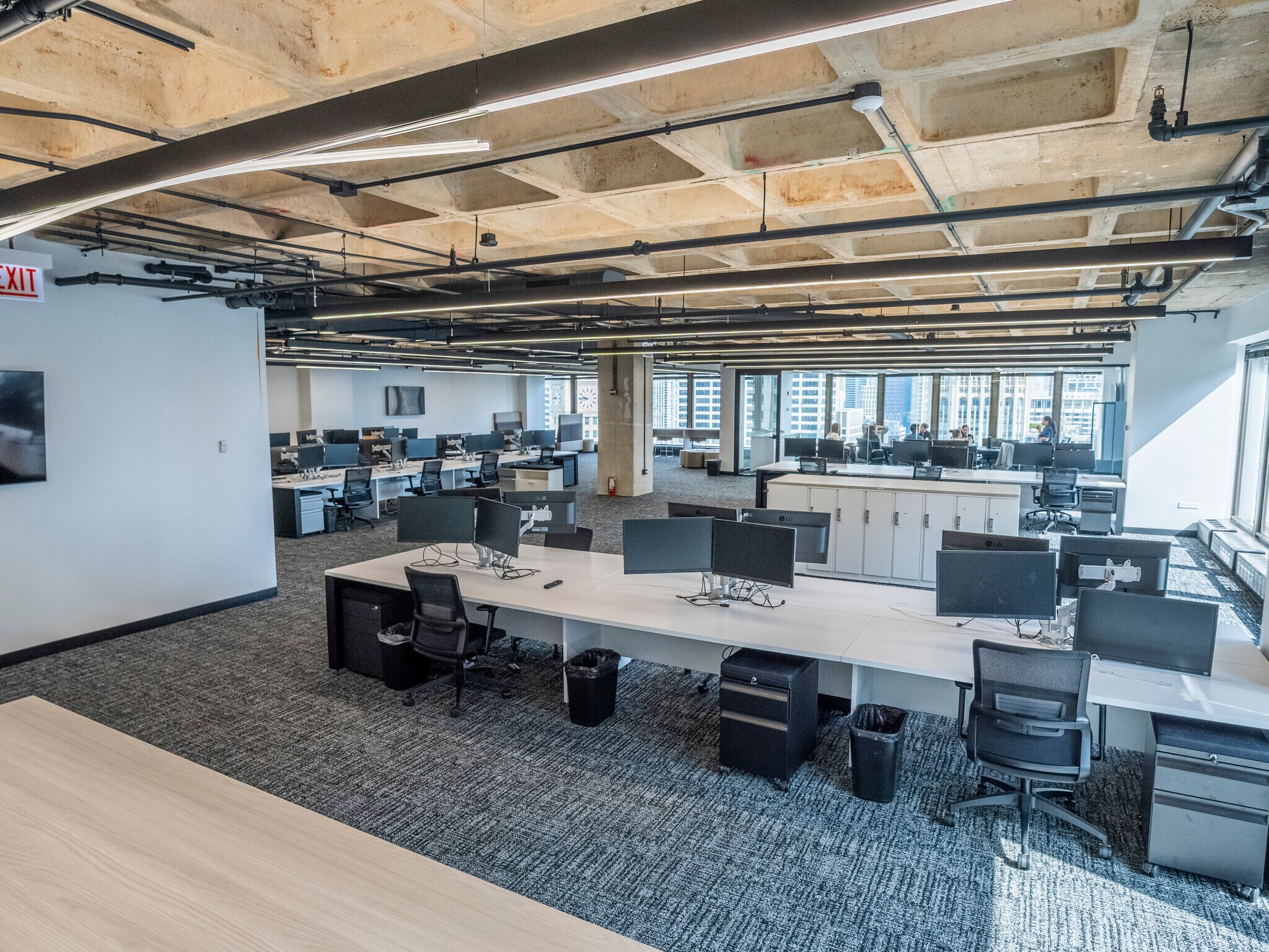 111 E Wacker Dr, Chicago, IL 60601 - One Illinois Center | LoopNet