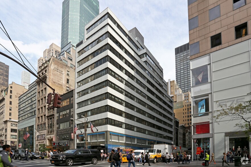 579 Fifth Ave, New York, NY 10017 - 579 Fifth | LoopNet