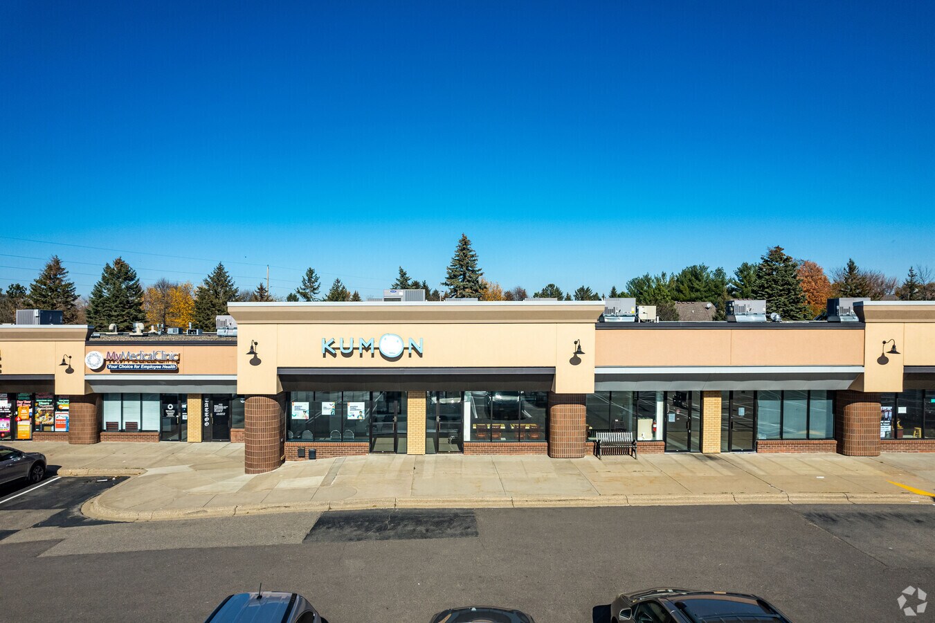 4130 Blackhawk Rd, Saint Paul, MN 55122 - Diffley Square | LoopNet