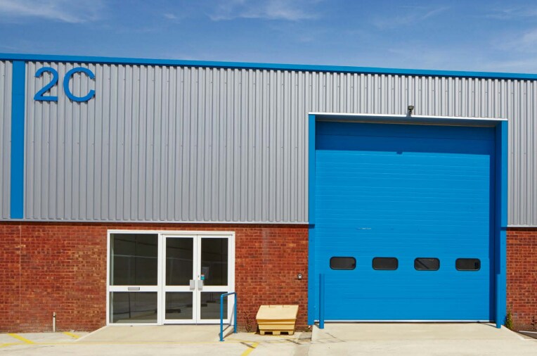 2C Hawley Ln, Farnborough, GU14 8JD | LoopNet