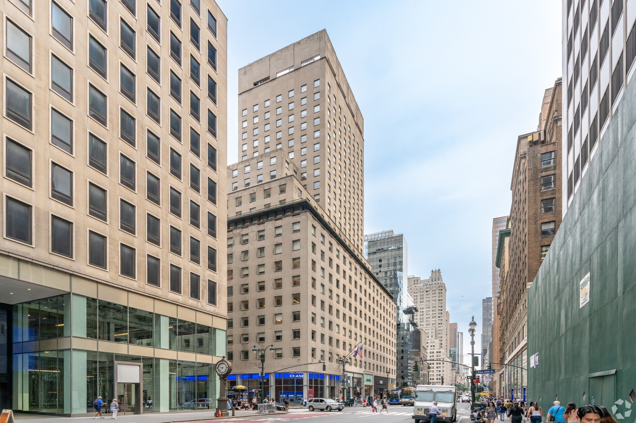 530 Fifth Ave, New York, NY 10036 - Convene 530 Fifth Avenue | LoopNet