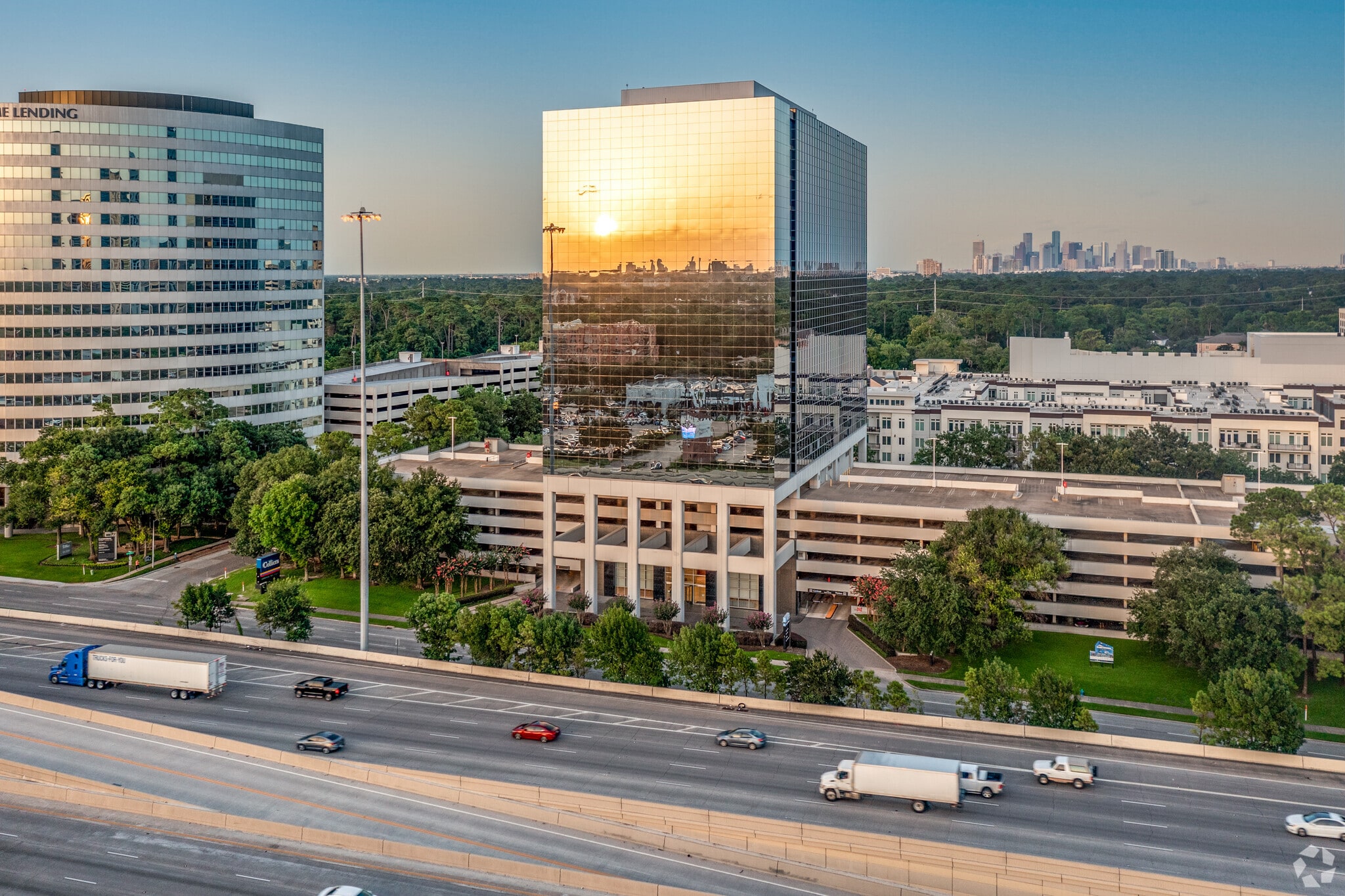 1233 West Loop S, Houston, TX 77027 - Park Towers | LoopNet
