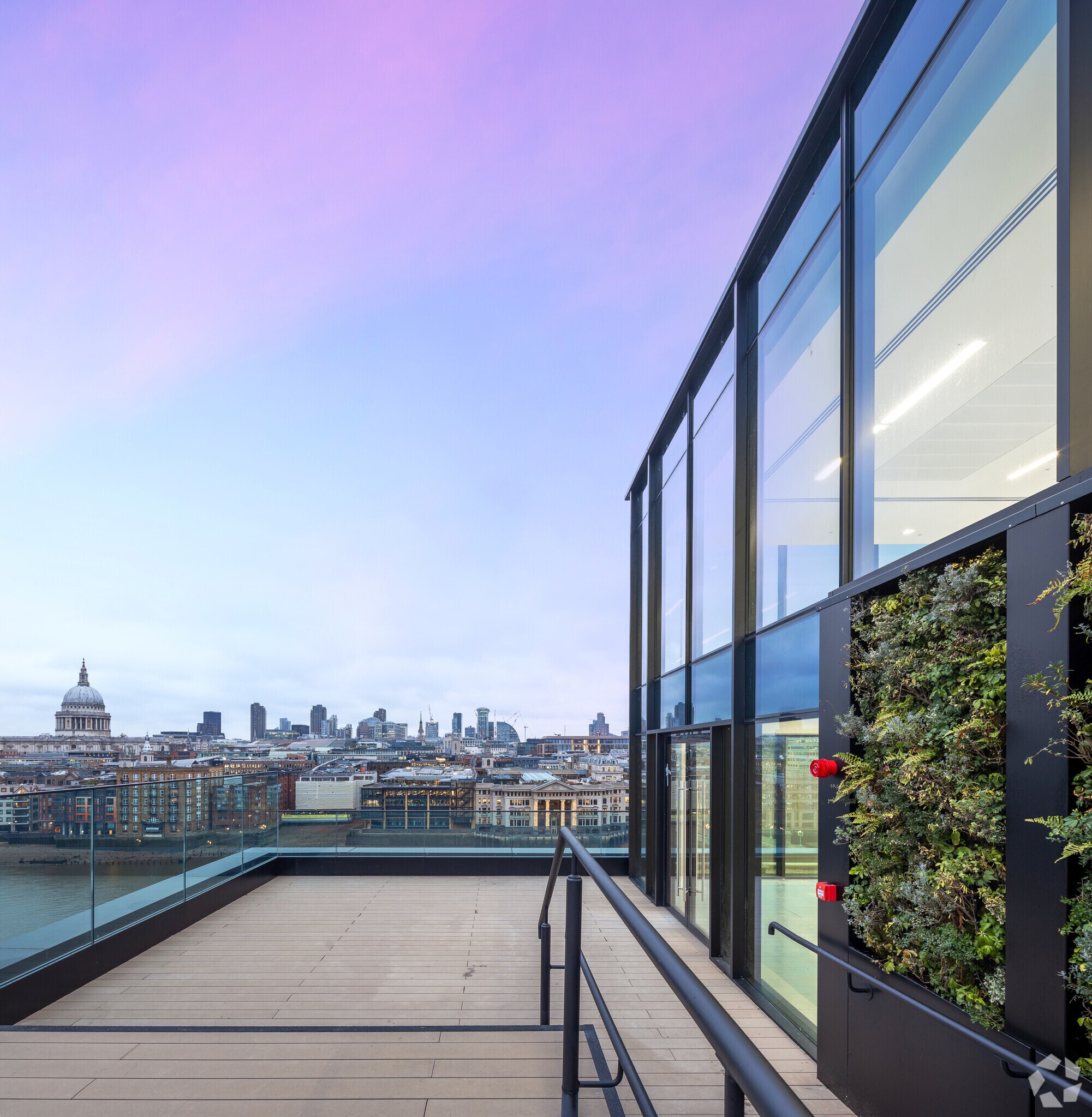 2A Southwark Bridge Rd, London, SE1 9HA - Office for Lease | LoopNet.com