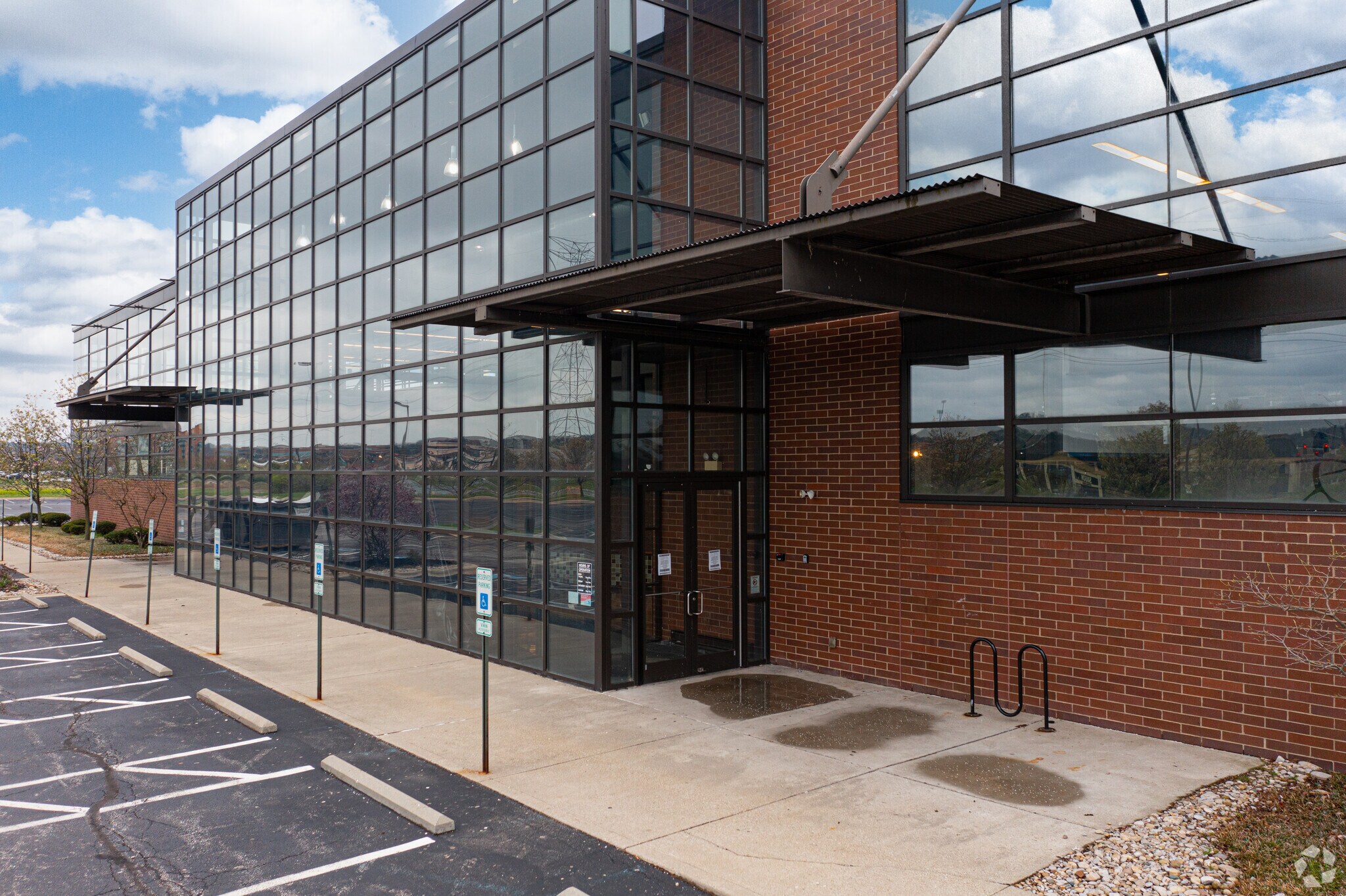 9282 Allen Rd, West Chester, OH 45069 - LA Fitness | LoopNet