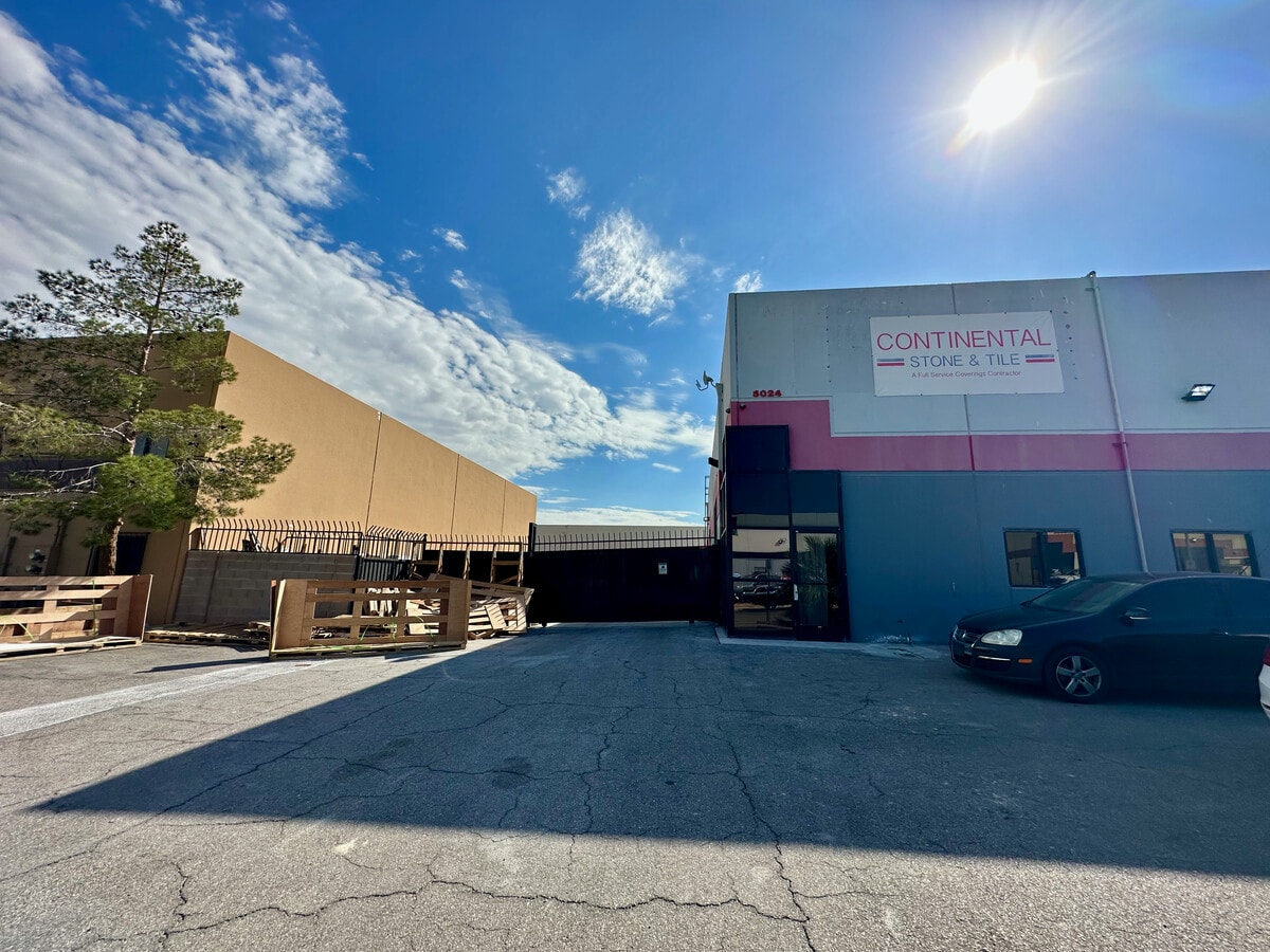 5024 Schuster St, Las Vegas, NV 89118 | LoopNet