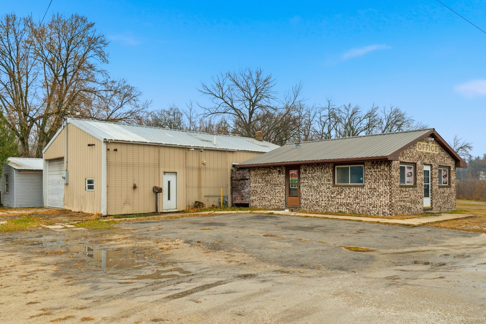 300 Main St N, Hazleton, IA 50641 - Retail for Sale | LoopNet