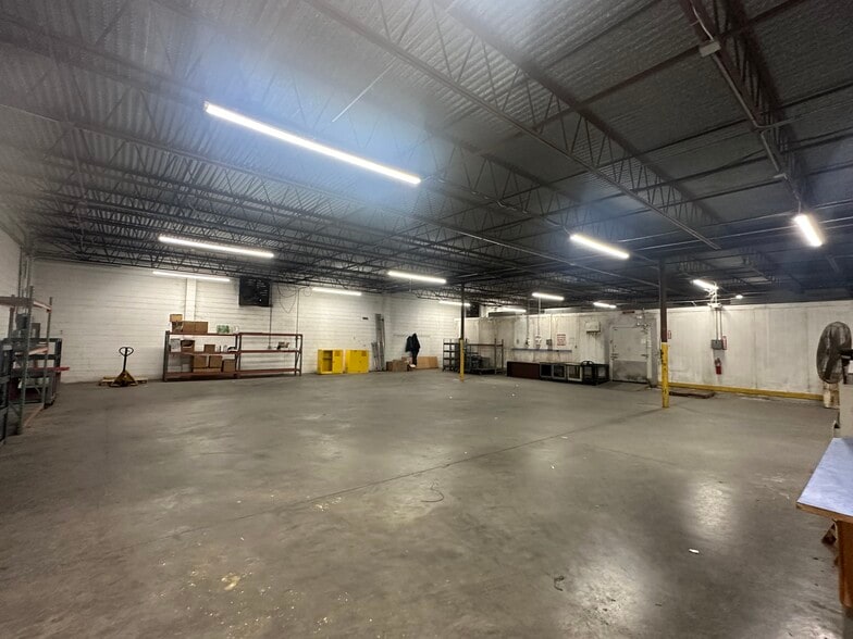 11651 56th Ct N, Clearwater, FL 33760 - Industrial for Lease | LoopNet