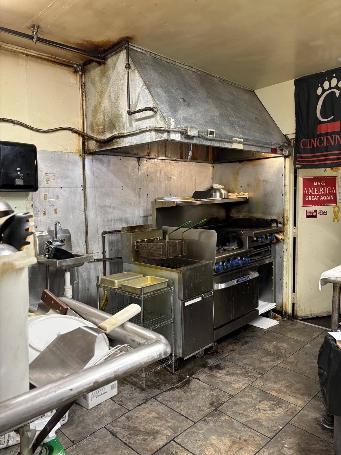 3921 Edwards Rd, Cincinnati, OH 45209 - Mixed-Use Bar/Restaurant at ...