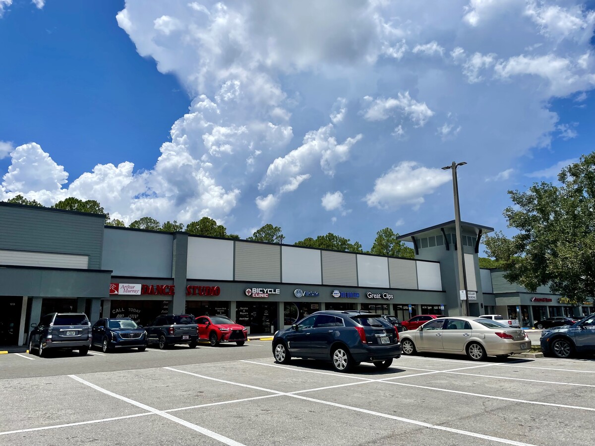11018 Old Saint Augustine Rd, Jacksonville, FL 32257 - Mandarin Central Shopping Center | LoopNet