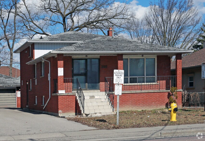 290 Sheppard Ave W, Toronto, ON M2N 1N5 | LoopNet