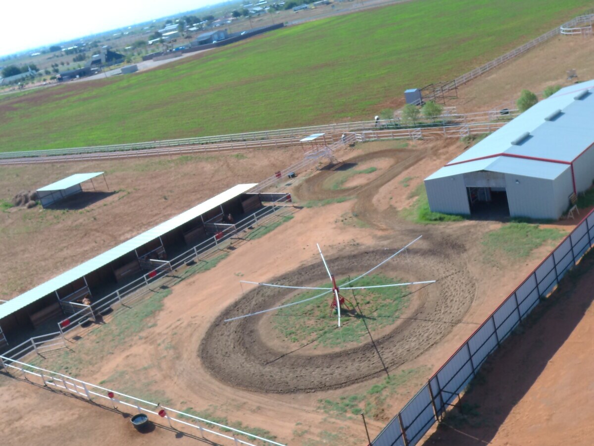 16110 Herbert Rd, Gardendale, TX 79758 - GARDENDALE DOWNS HORSE ...