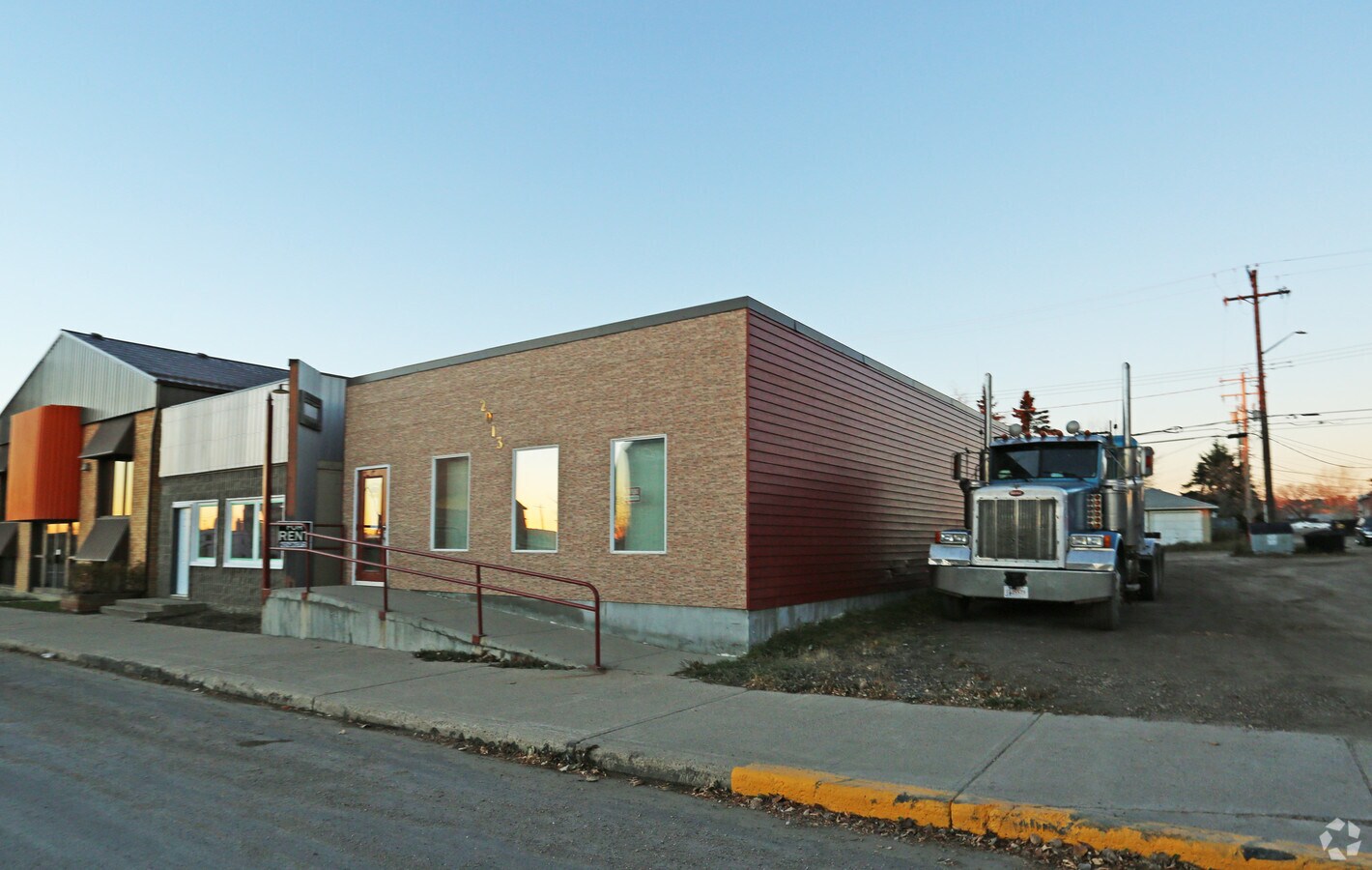 2011 20 Ave, Nanton, AB T0L 1R0 | LoopNet