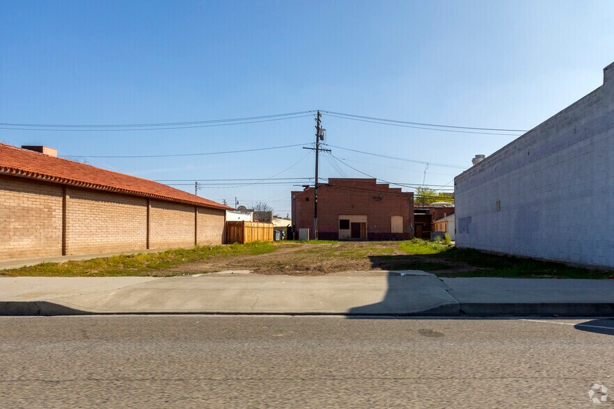 231 E St, Lemoore, CA 93245 | LoopNet