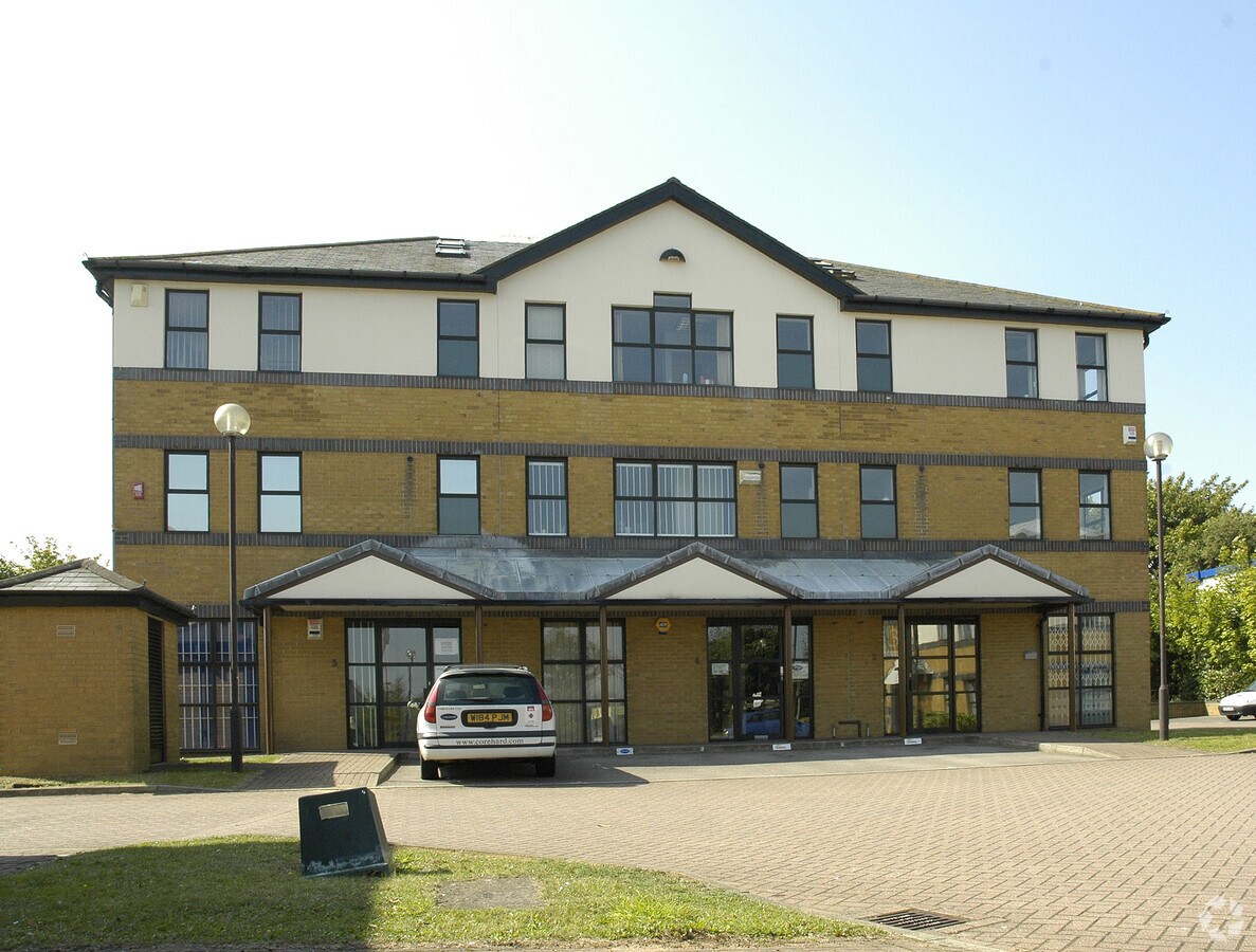 Babbage Rd, Stevenage, HRT SG1 2EQ - Viewpoint Office Village | LoopNet