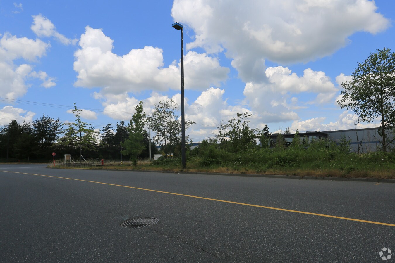 272nd St, Langley, BC V4W 1S3 | LoopNet