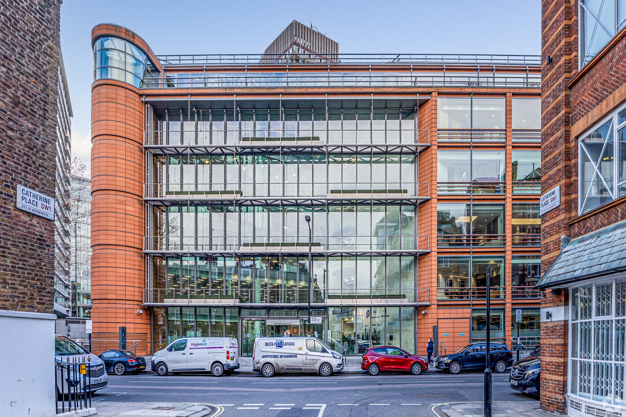 16 Palace St, London, SW1E 5JD - Cardinal Place | LoopNet