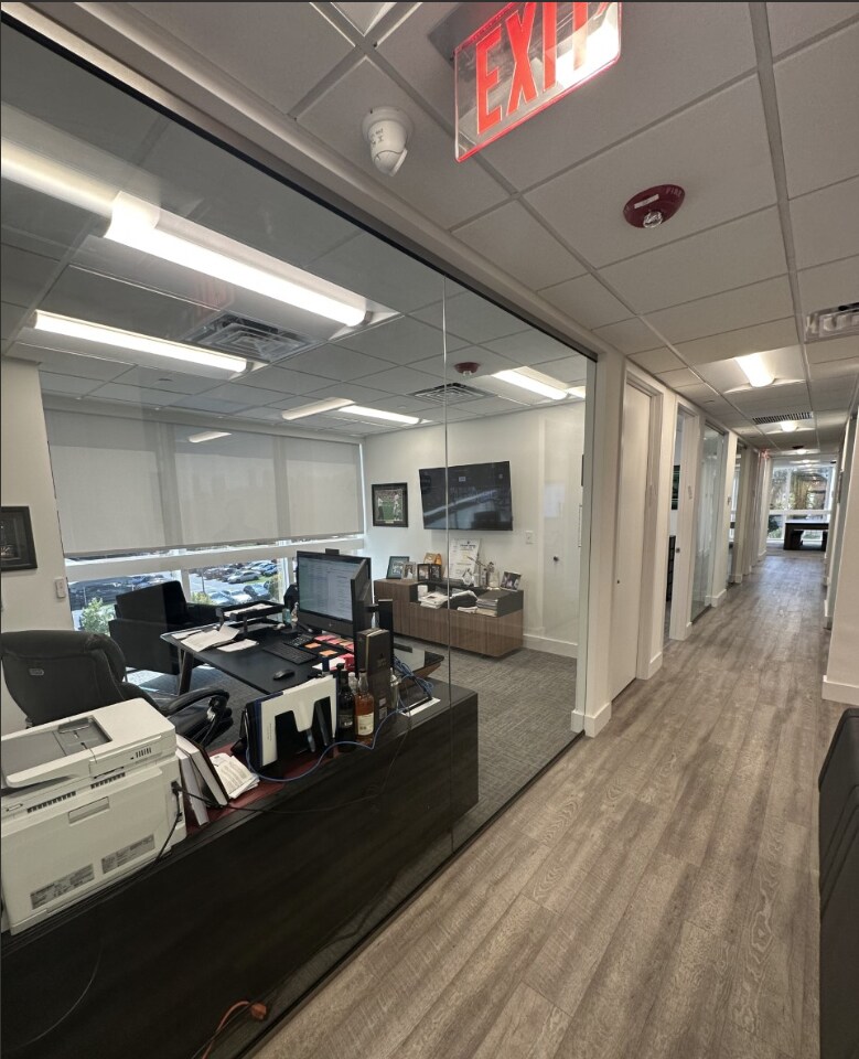 2875 NE 191st St, Aventura, FL 33180 - Turnberry Plaza | LoopNet