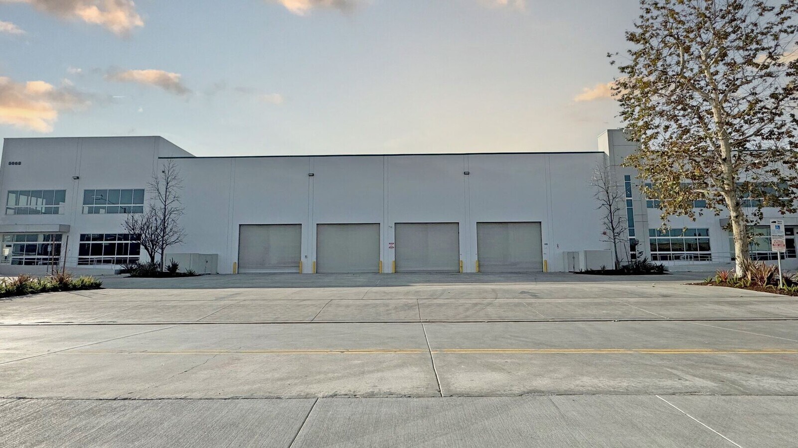 5668 E 61st St, Commerce, CA 90040 | LoopNet