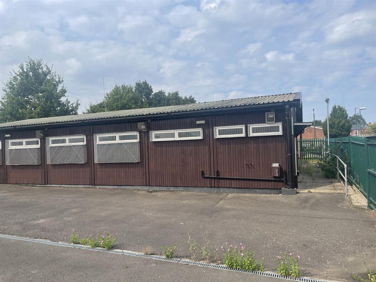 Pool Rd, Studley, B80 7QT | LoopNet