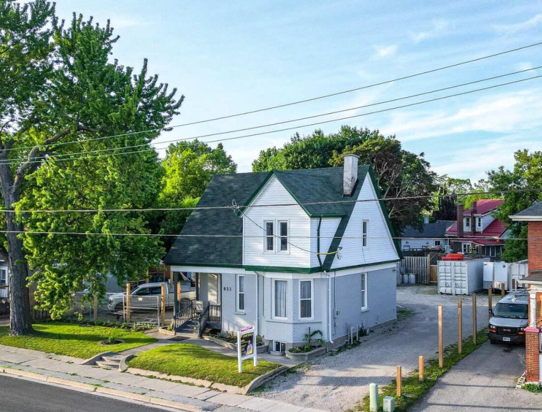 853 Simcoe St S, Oshawa, ON L1H 4K8 | LoopNet