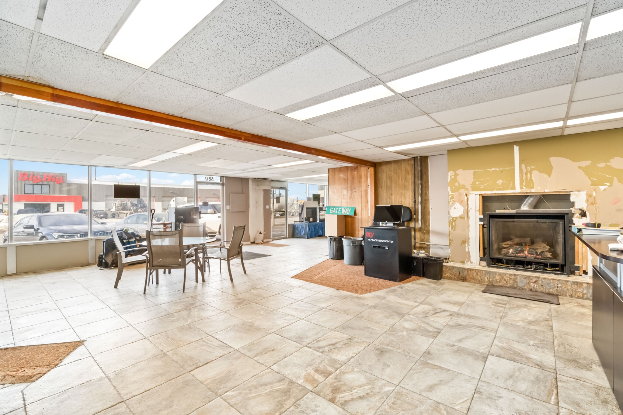 5817 Gateway Blvd NW, Edmonton, AB T6H 2H3 - Flex for Lease | LoopNet