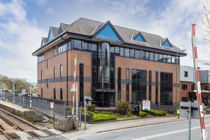 42-48 London Rd, Reigate, RH2 9QQ - Foundation House | LoopNet