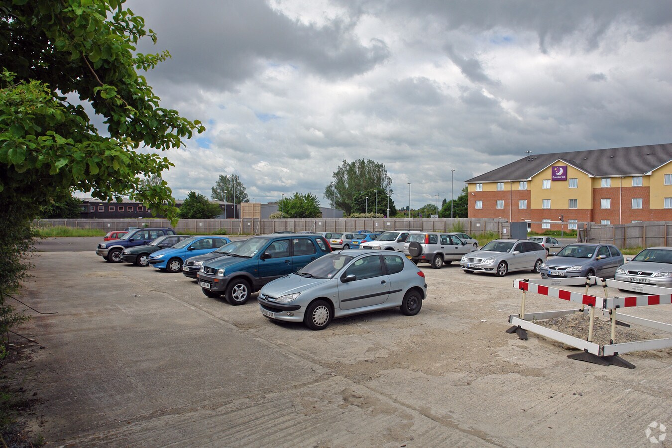 Kembrey Park, Swindon, WIL SN2 8YS | LoopNet